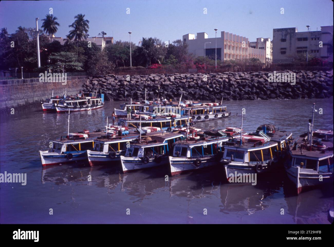 Elephanta boats hi-res stock photography and images - Alamy