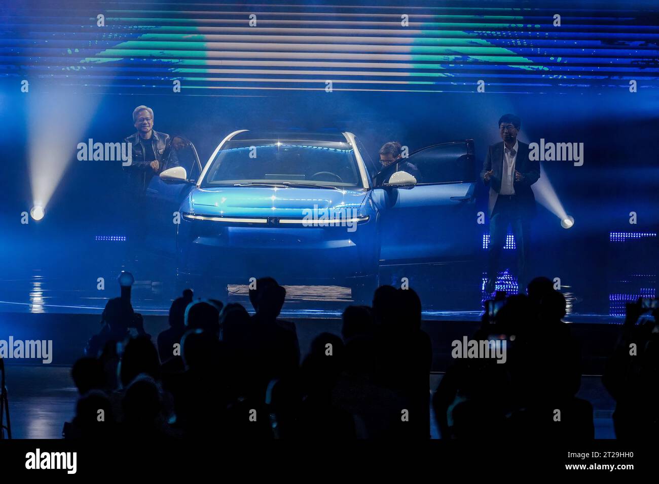 Taipei, Taiwan. 18th Oct, 2023. Jensen Huang (L ), NVIDIA president ...