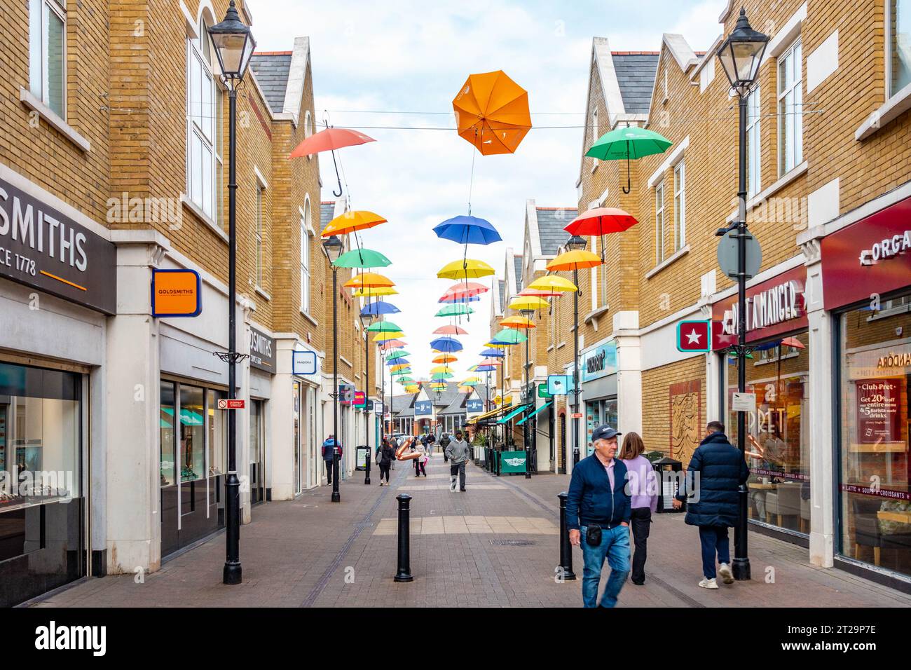 Staines upon thames hi-res stock photography and images - Alamy