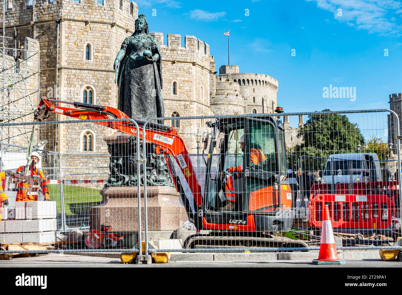 Roadworks outside Windsor Castle around the bronze statue of Queen ...