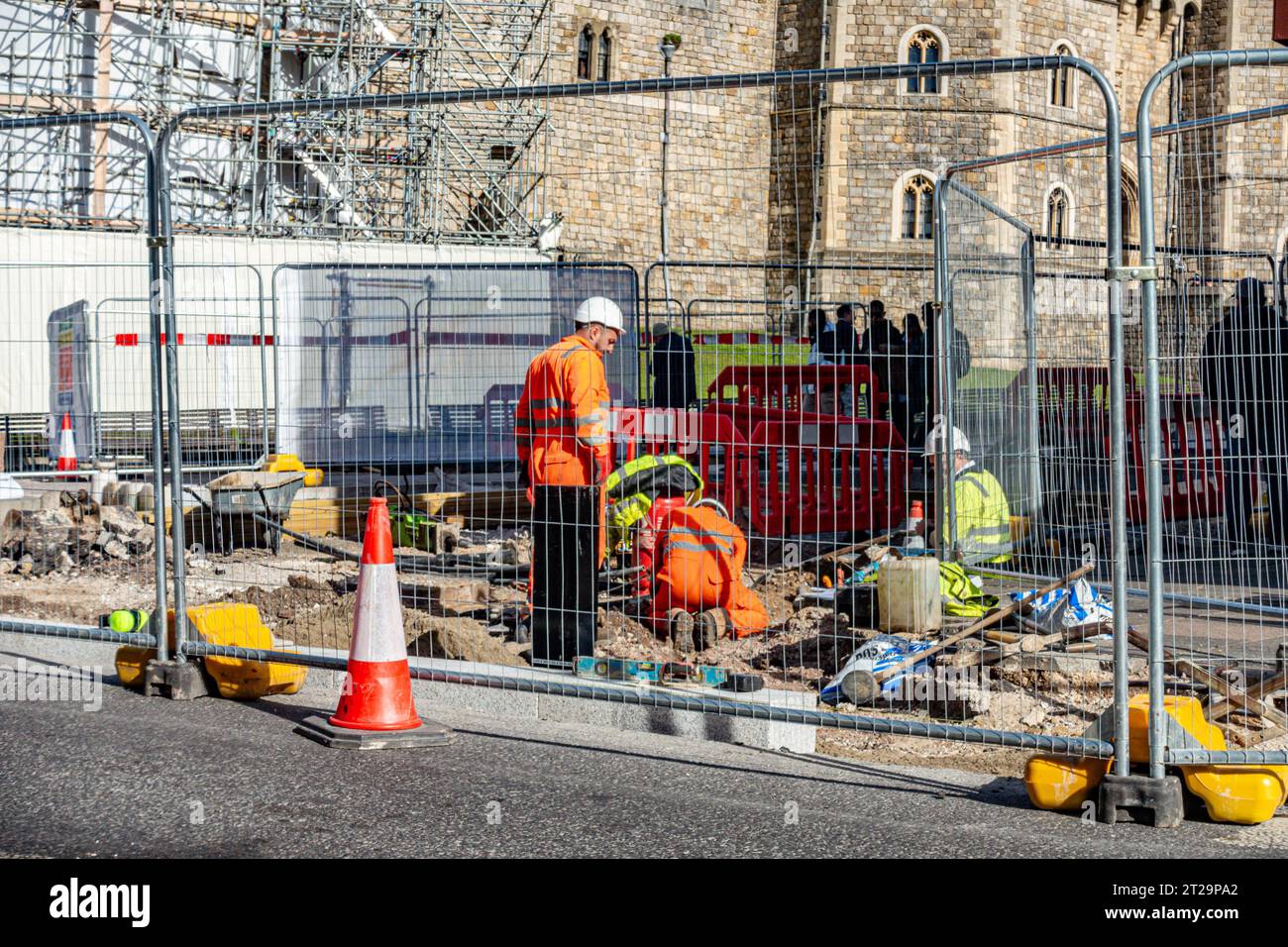 Roadworks outside Windsor Castle around the bronze statue of Queen ...