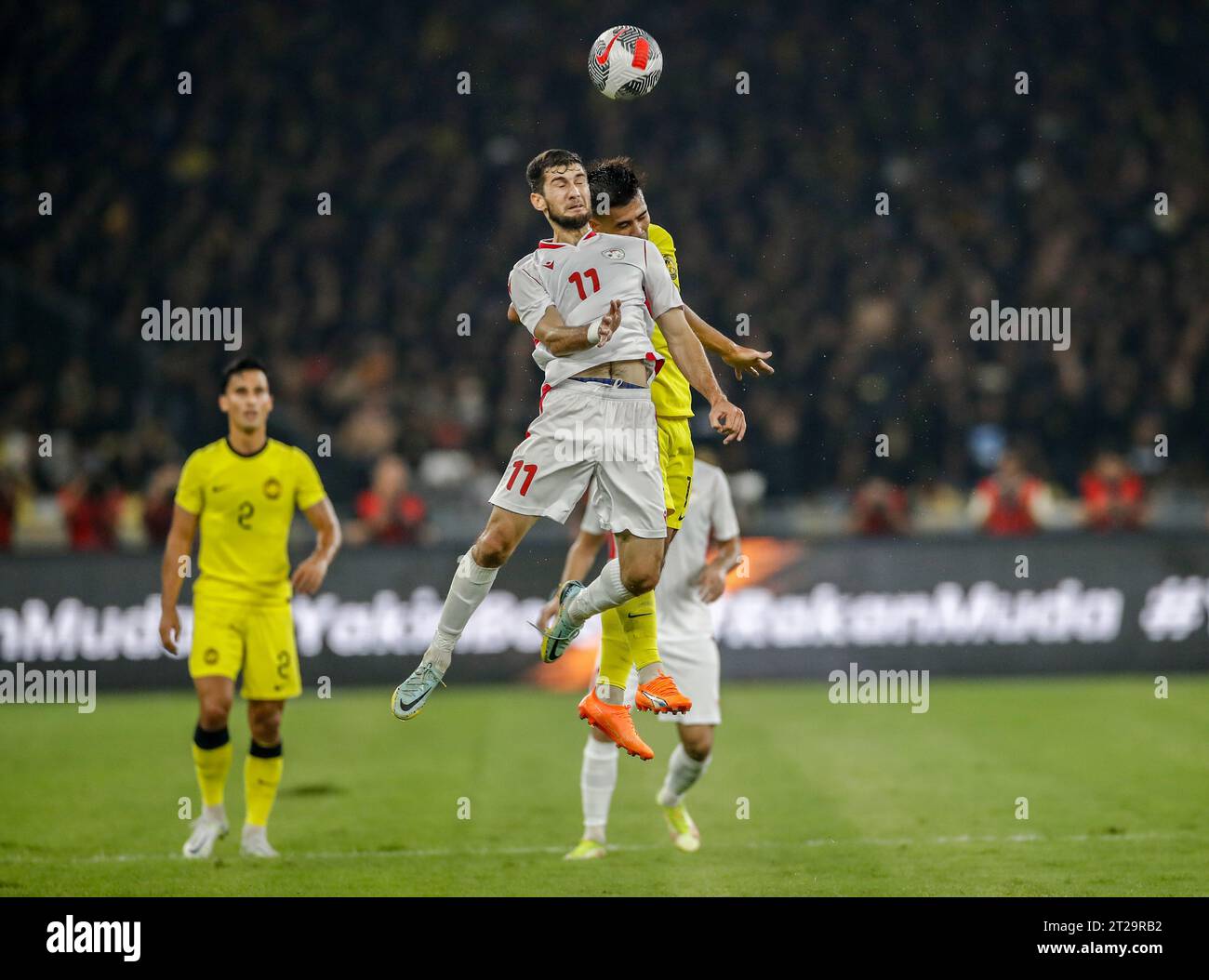 Kuala Lumpur, Malaysia. 17th Oct, 2023. Rahimov Muhammadjon of Tajikistan (L) and Muhammad ...