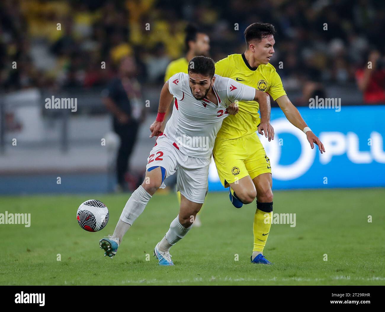 Kuala Lumpur, Malaysia. 17th Oct, 2023. Samiev Shahrom of Tajikistan (L ...