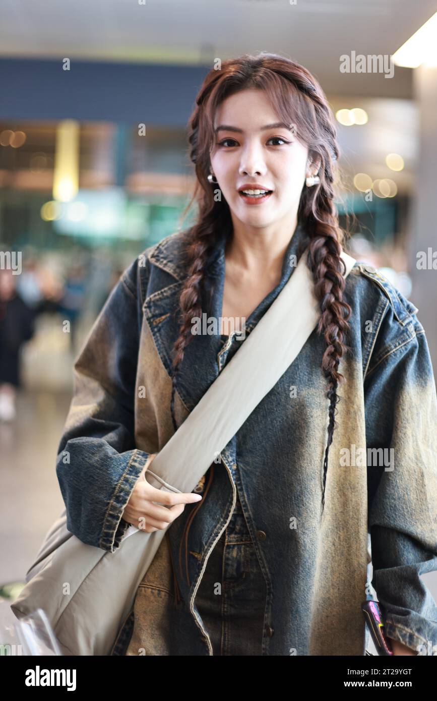 Chinese actress Cai Wenjing appears at the airport in Shanghai, China. 16th Oct, 2023. (Photo by ...