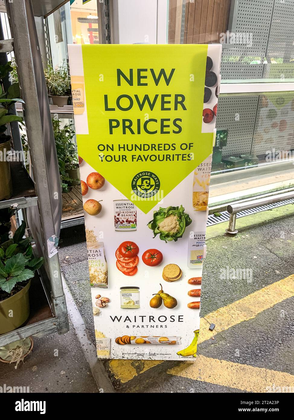 Maidenhead, Berkshire, UK. 18th October, 2023. A New Lower Prices advert outside a Waitrose ...
