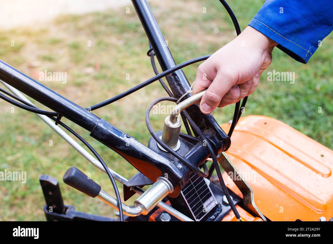 height adjustment of the steering wheel in the tillerblock before ...
