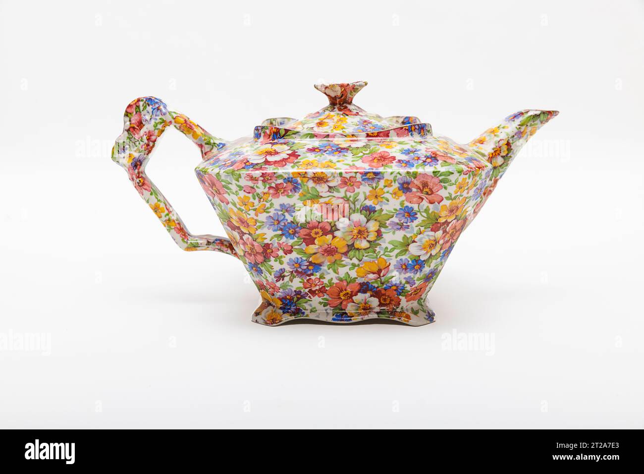 Leaf tea pot icon hi-res stock photography and images - Alamy