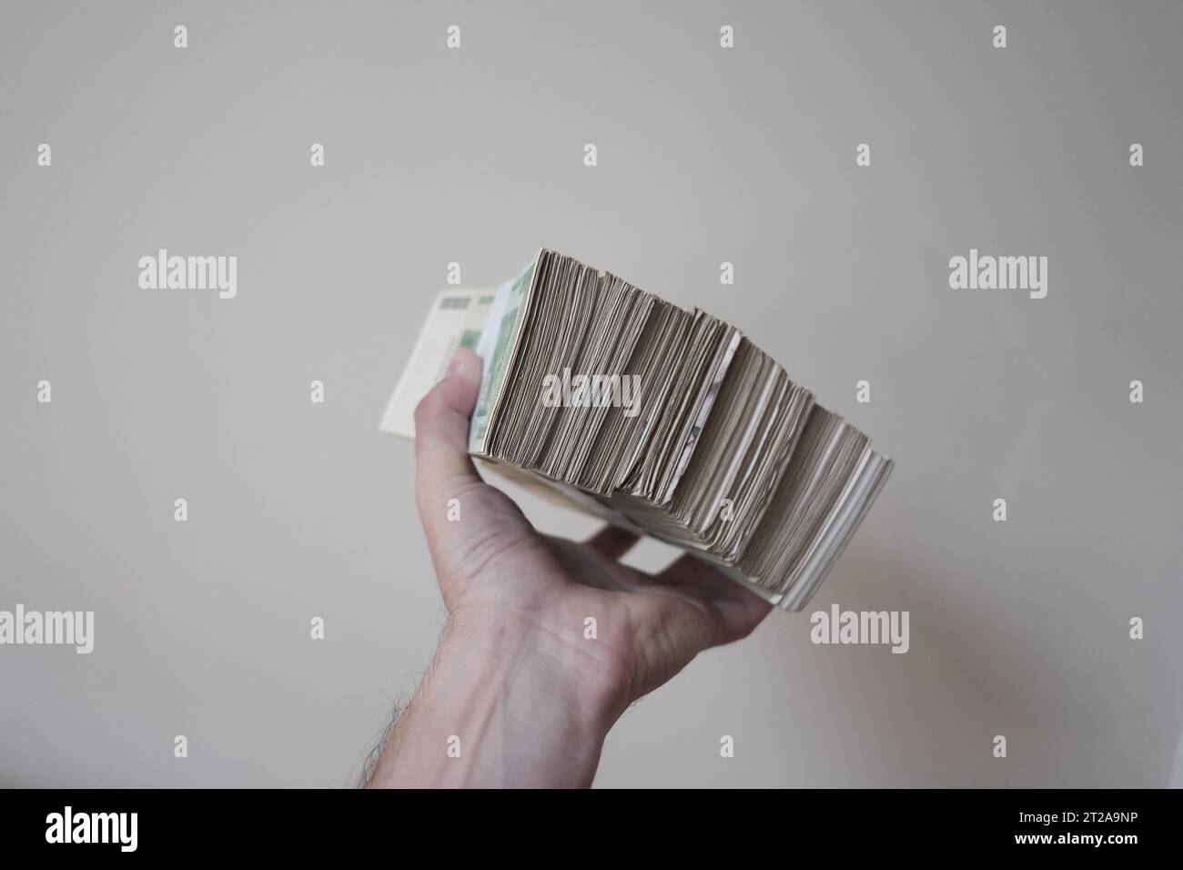 Million pounds cash hi-res stock photography and images - Alamy
