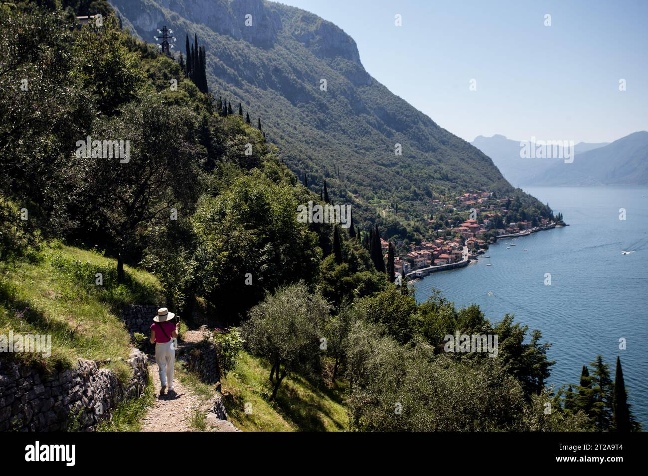 Sightseeing in Lake Como, Italy Stock Photo - Alamy