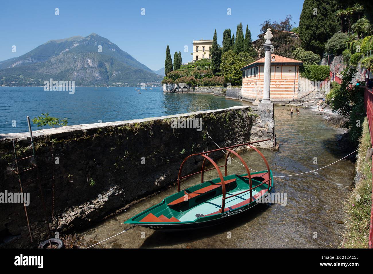 Sightseeing in Lake Como, Italy Stock Photo - Alamy