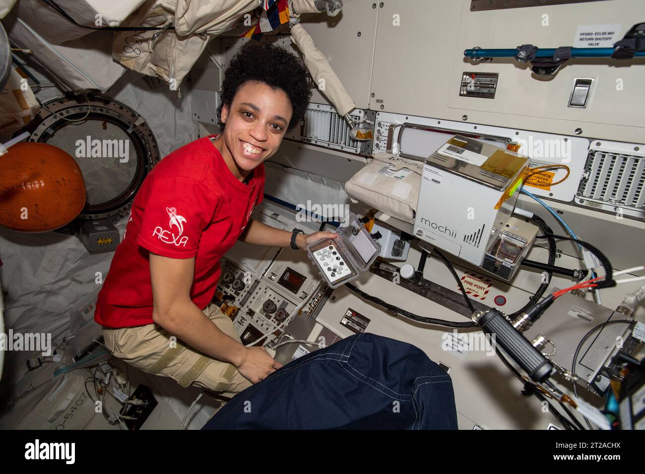 Mochii. iss068e016422 (Oct. 12, 2022) --- NASA astronaut and Expedition ...