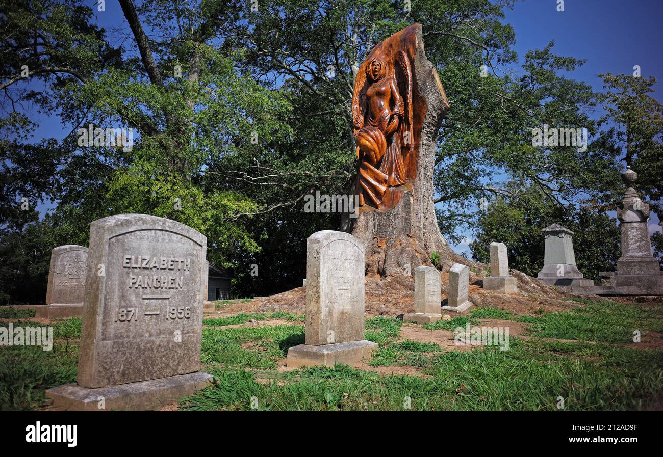Headstones seen in Myrtle Hill Cemetery in Rome, Georgia Stock Photo ...