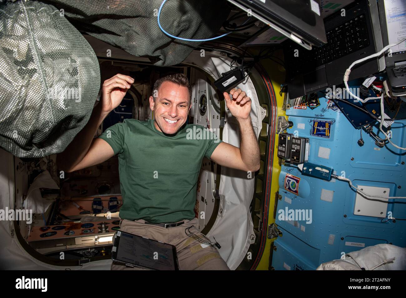 . iss068e026011 (Dec. 2, 2022) --- NASA astronaut and Expedition 68 ...