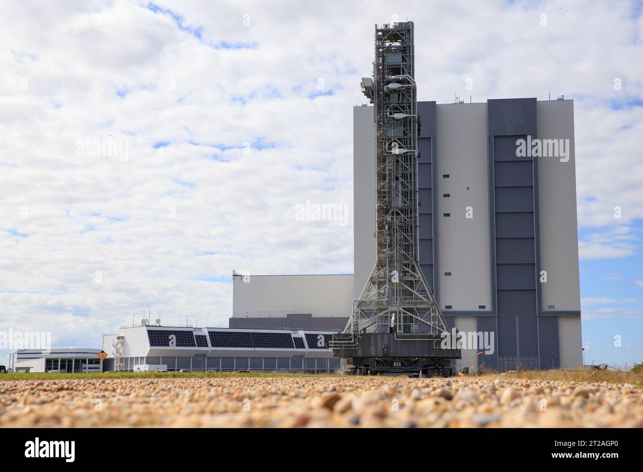 Mobile Launcher Rollback to VAB. NASA’s mobile launcher, carried atop ...