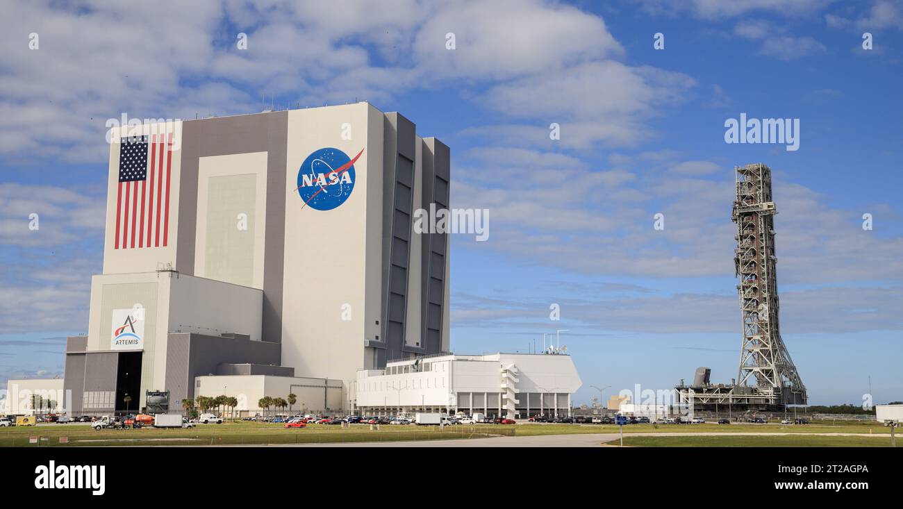 Sls _crawlerway hi-res stock photography and images - Alamy