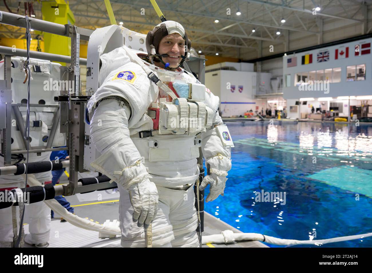. jsc2023e005850 (Jan. 31, 2023) --- NASA astronaut and SpaceX Crew-8 ...