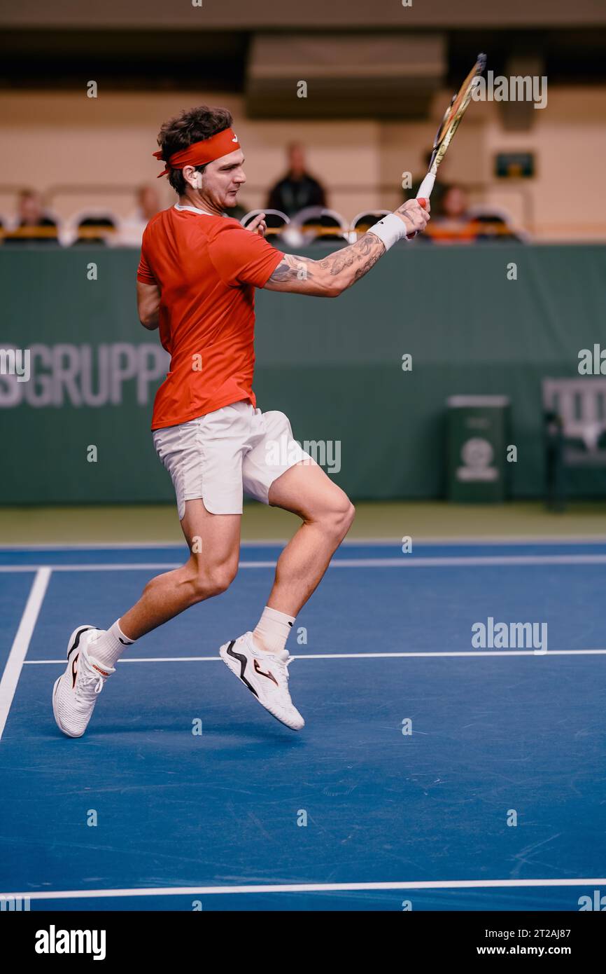 Stockholm, Kungliga tennishallen, Roman Safiullin against Thiago ...
