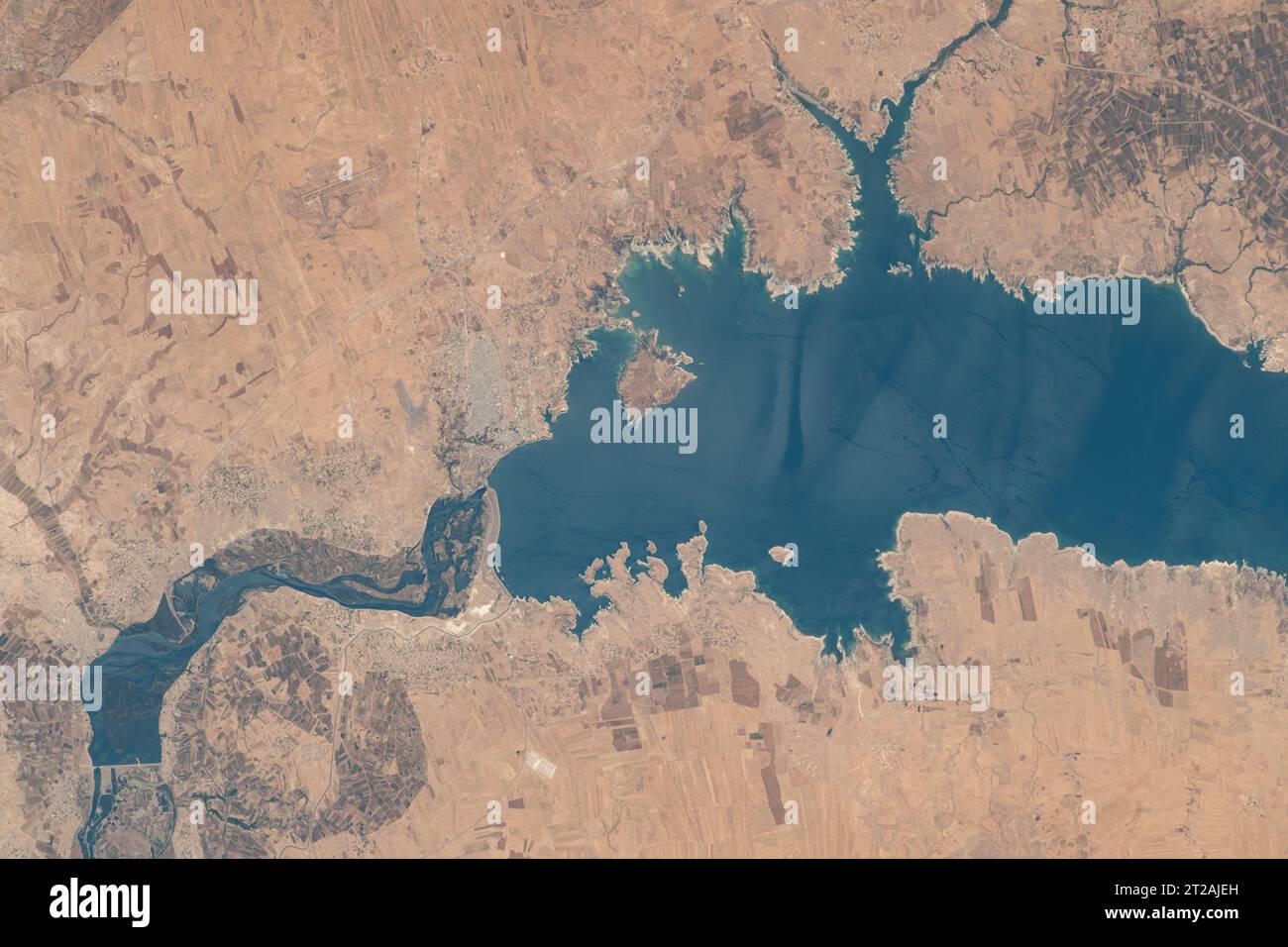 Earth Observations taken during Expedition 69. iss069e015083 (May 31 ...