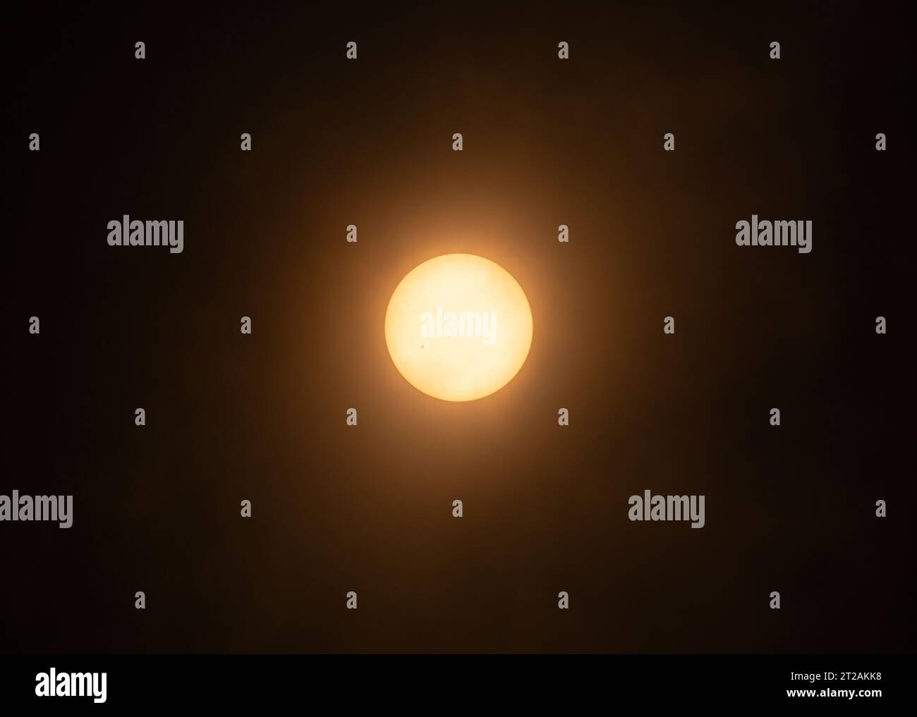 Partial Annular Solar Eclipse - October 14, 2023, Kanata, Ontario ...