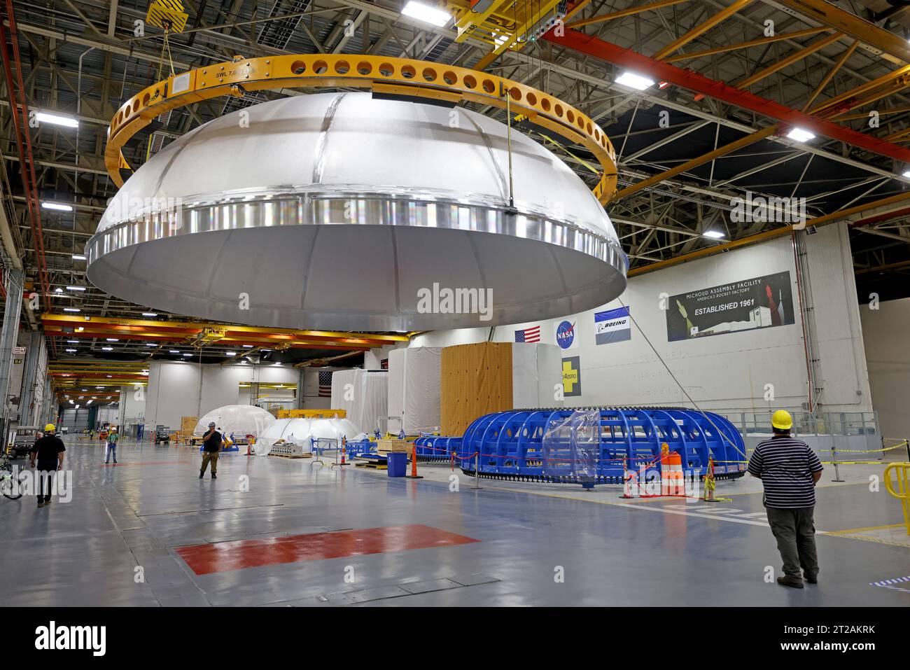 Crews Complete SLS Liquid Oxygen Tank Forward Dome for Artemis IV ...