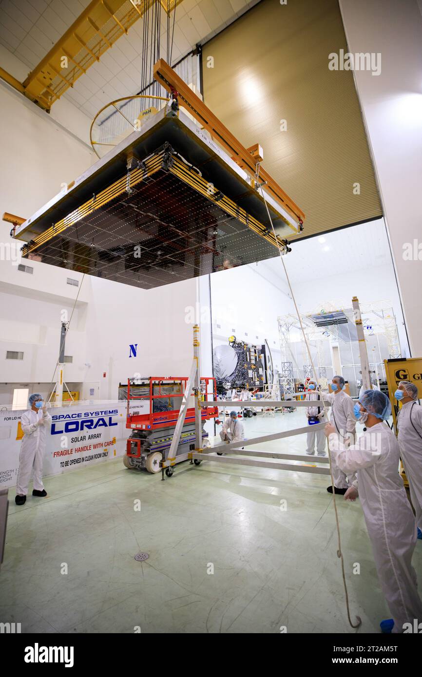Twin crane system hi-res stock photography and images - Alamy