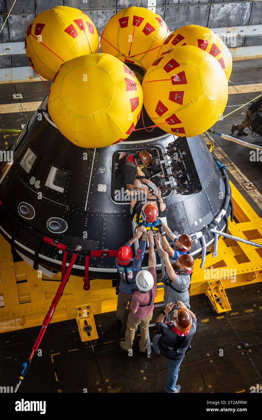 Artemis Ii Orion Underway Recovery Test 10 Urt 10 Day 2 Members Of