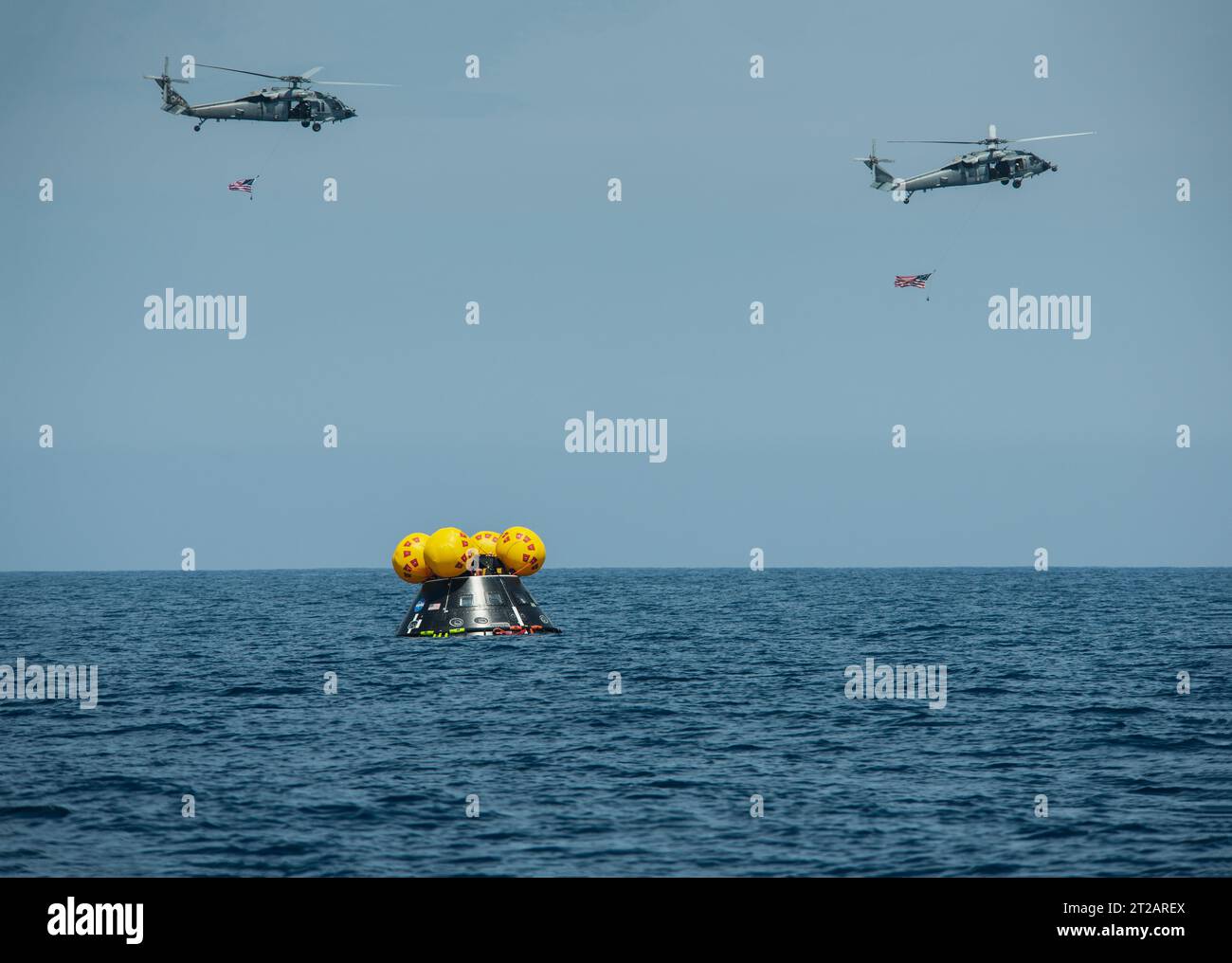 The Orion Crew Module Test Article (CMTA) is in the Pacific Ocean ...