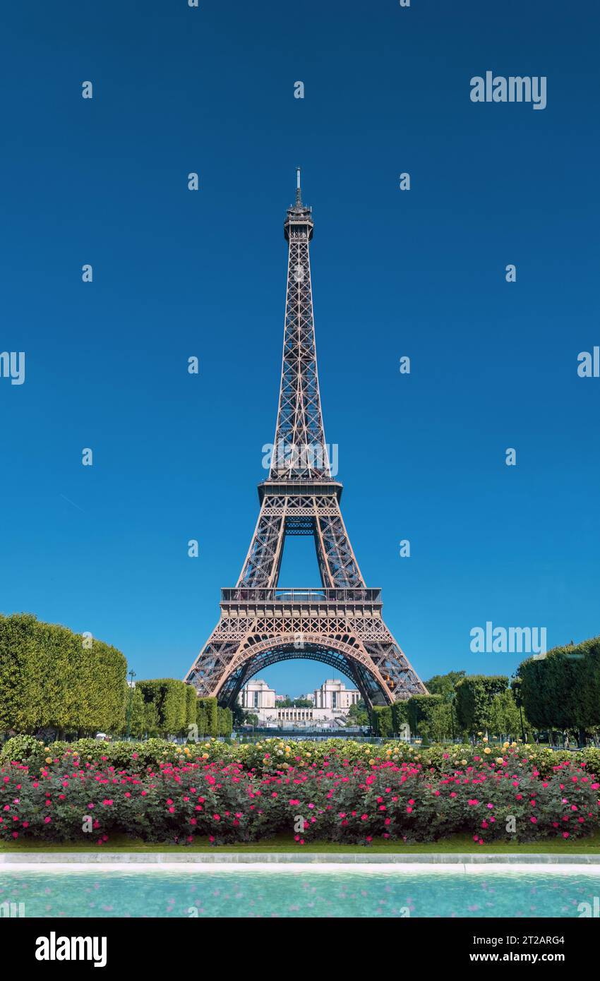 Tour eiffel tower detail hi-res stock photography and images - Alamy