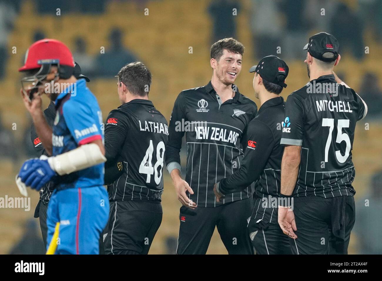 New Zealand's cricketers celebrate their victory in the ICC Cricket ...