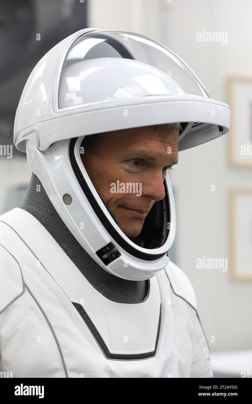 Esa spacesuit hi-res stock photography and images - Alamy