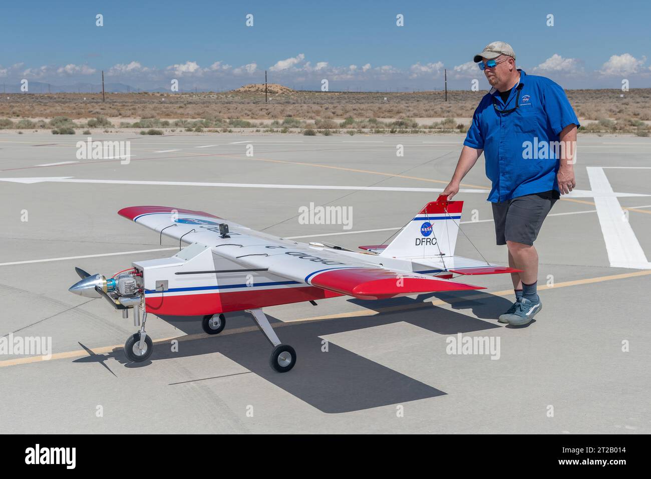 . Robert "Red" Jensen positions the DROID 2 (Dryden Remotely Operated ...