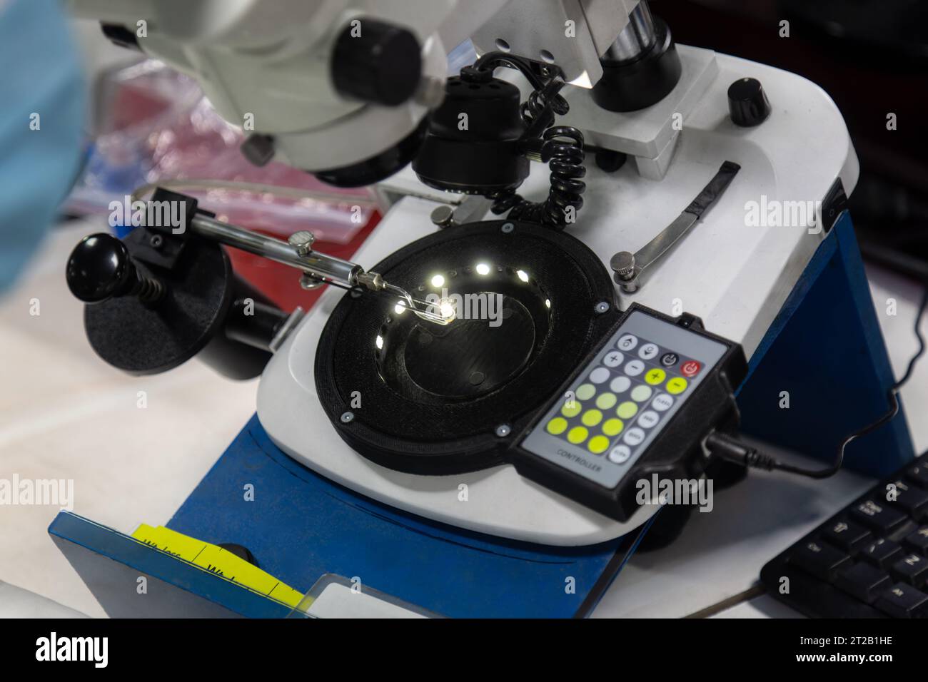 industry standard for diamond valuation, microscope for checking ...