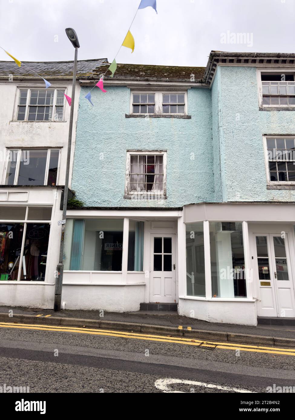 Empty shopfront hi-res stock photography and images - Alamy