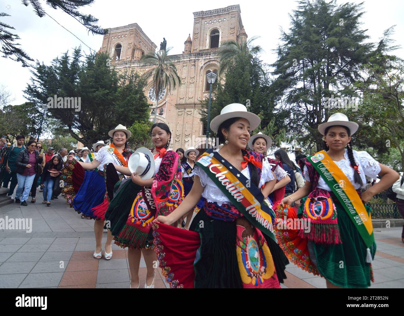 CUENCA-PRESENTACION-CANDIDATAS-CHOLA CUENCANA Cuenca, Ecuador 18 de ...