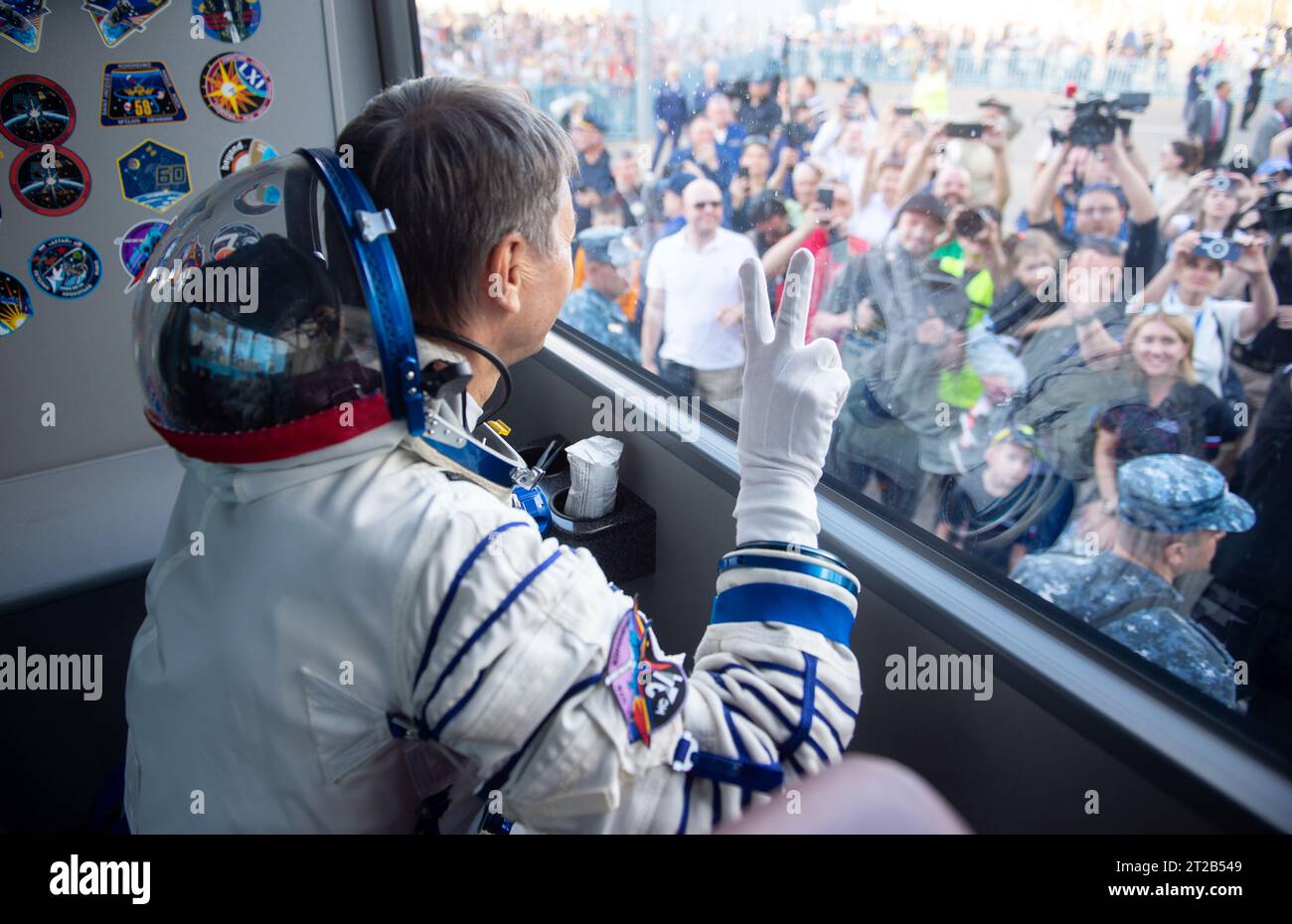 Astronaut on bus hi-res stock photography and images - Alamy