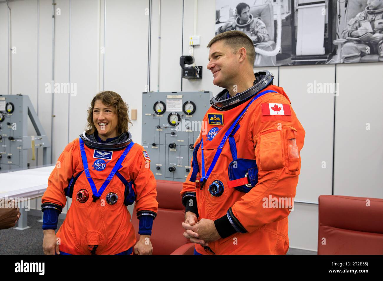 Orion crew survival system hi-res stock photography and images - Alamy