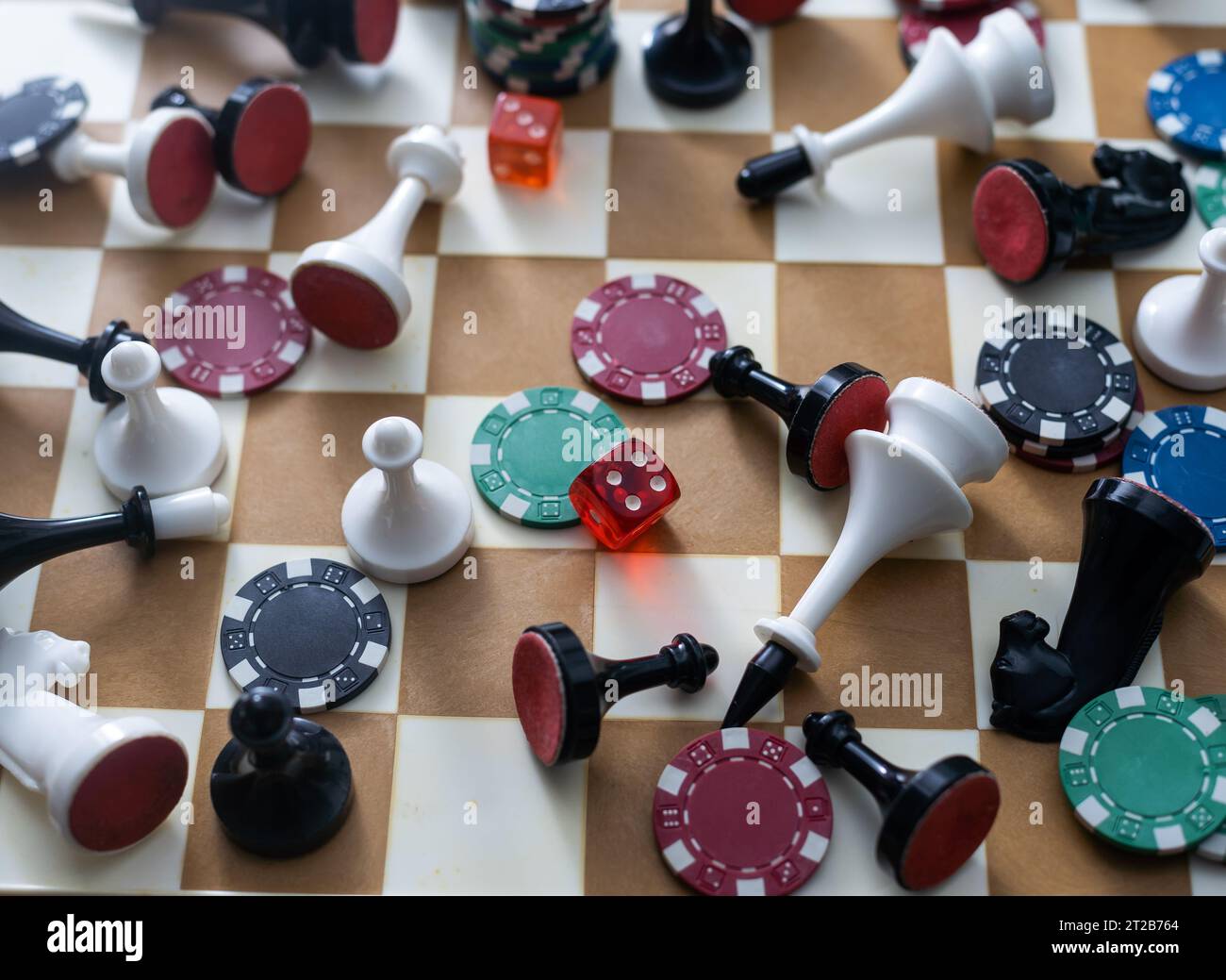 Chess pieces on playing card hi-res stock photography and images - Alamy