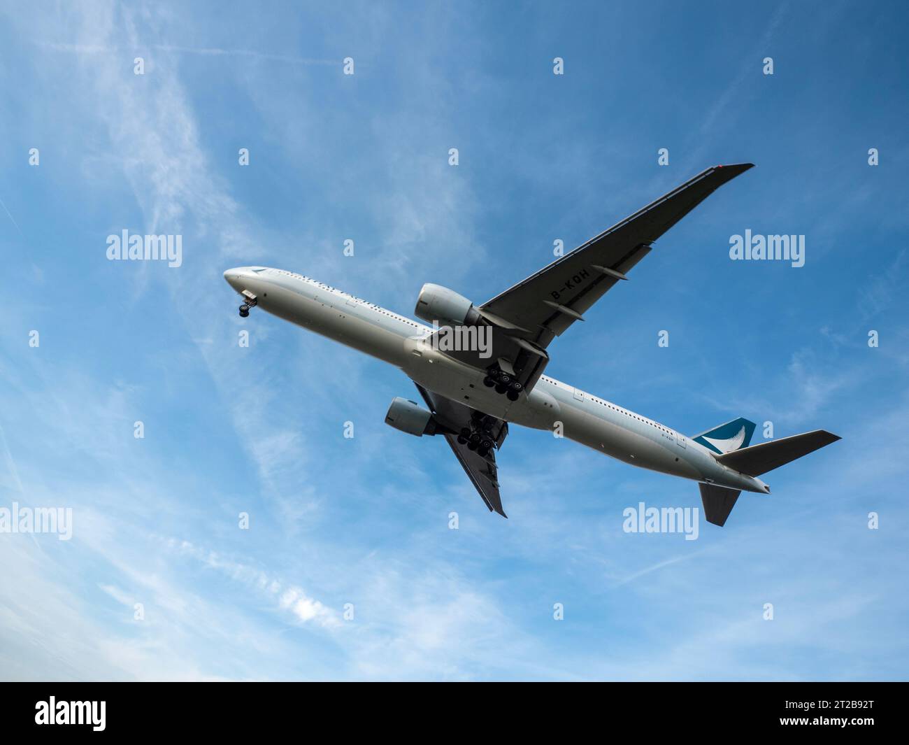 London Heathrow Airport Hounslow, B-KQH Cathay Pacific Boeing 777-367ER ...