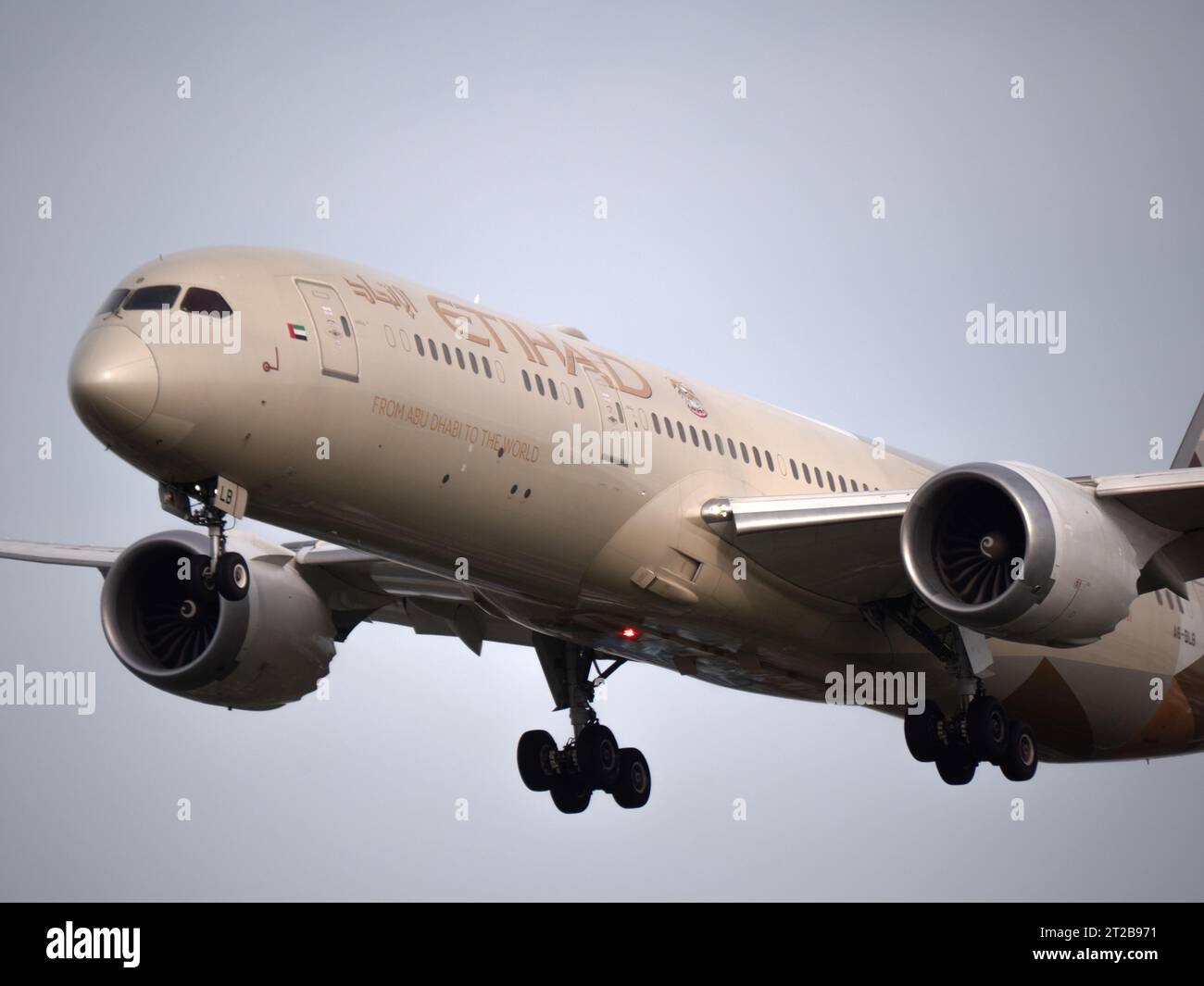 United airlines boeing 787 9 dreamliner landing hi-res stock ...