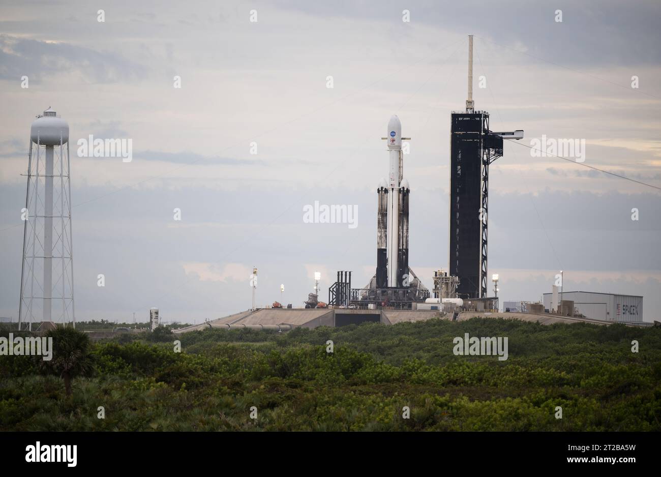 Psyche on the Launch Pad. A SpaceX Falcon Heavy rocket with the Psyche ...