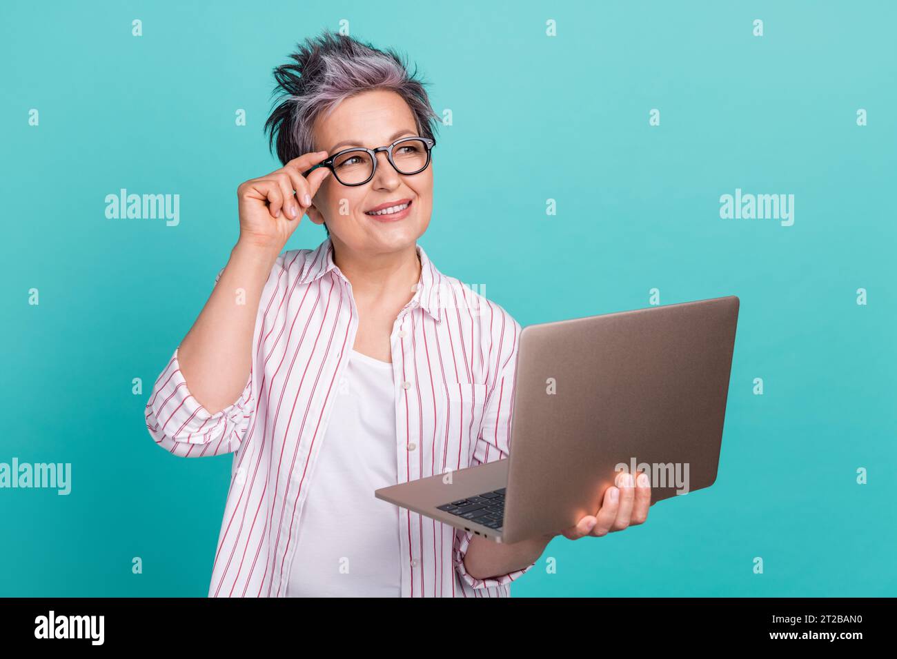 Sql programmer hi-res stock photography and images - Alamy