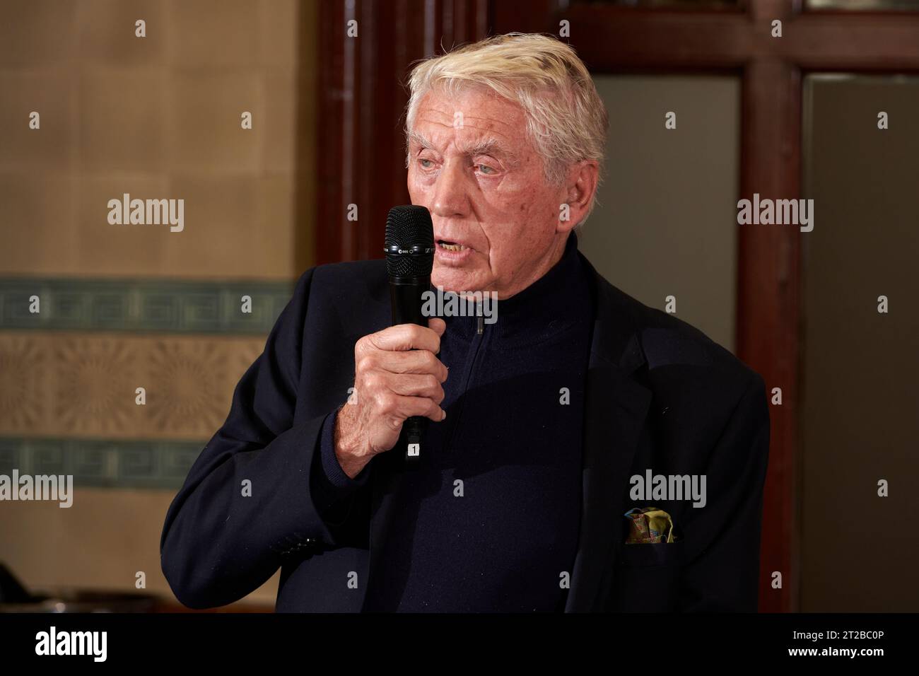 Don mccullin documentary photographer photo hi-res stock photography ...