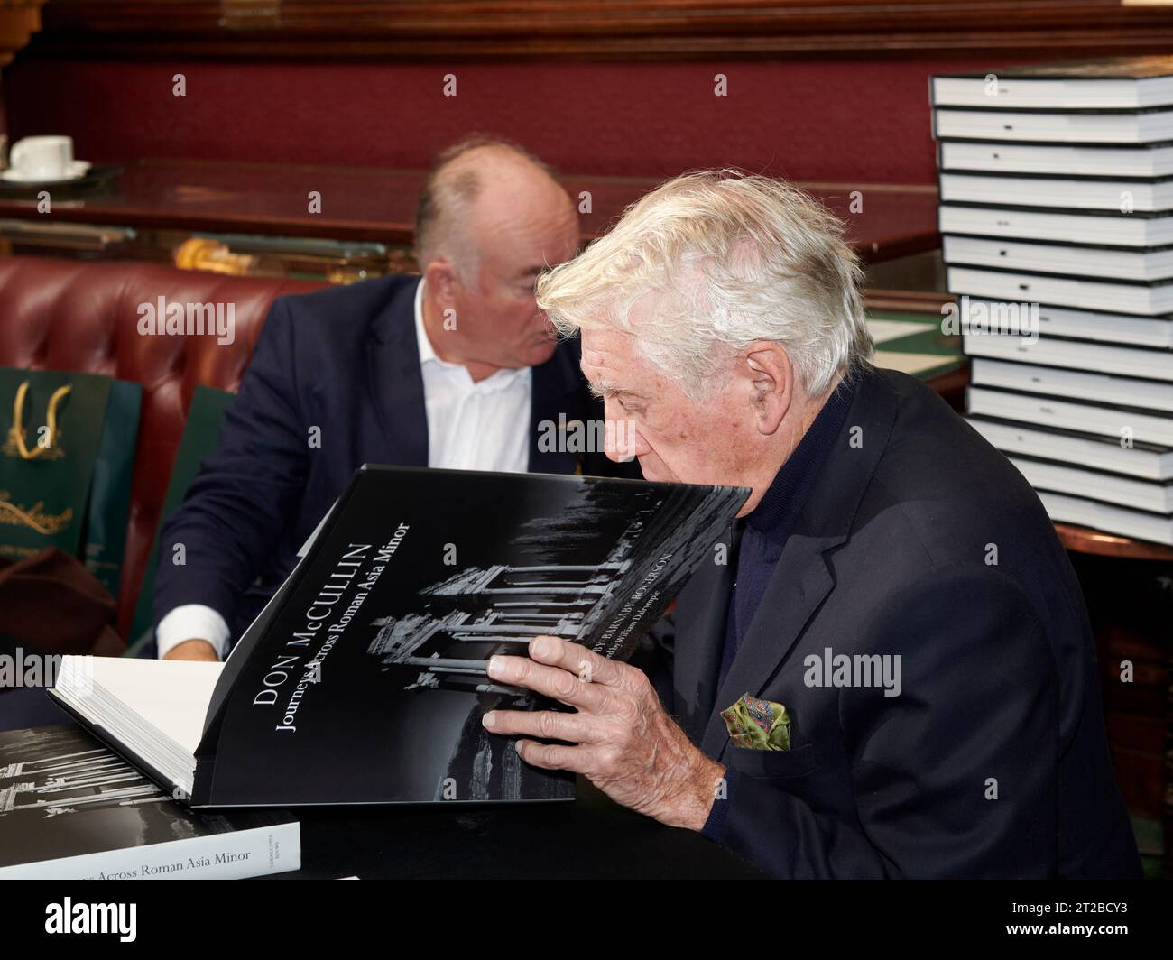 Don mccullin documentary photographer photo hi-res stock photography ...