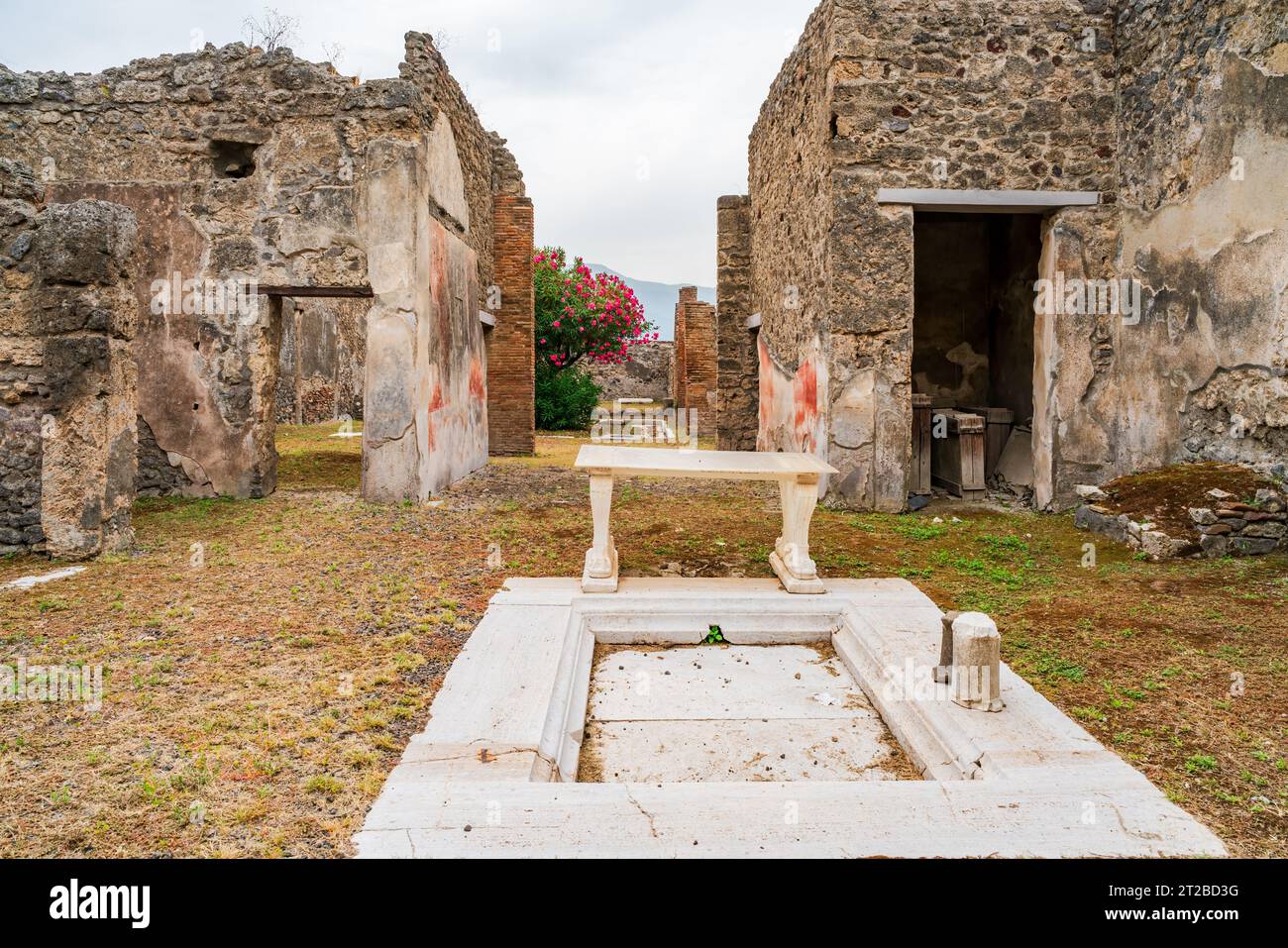 POMPEI, ITALY - SEPTEMBER 20 2023: Ruins of Pompei, an ancient city ...