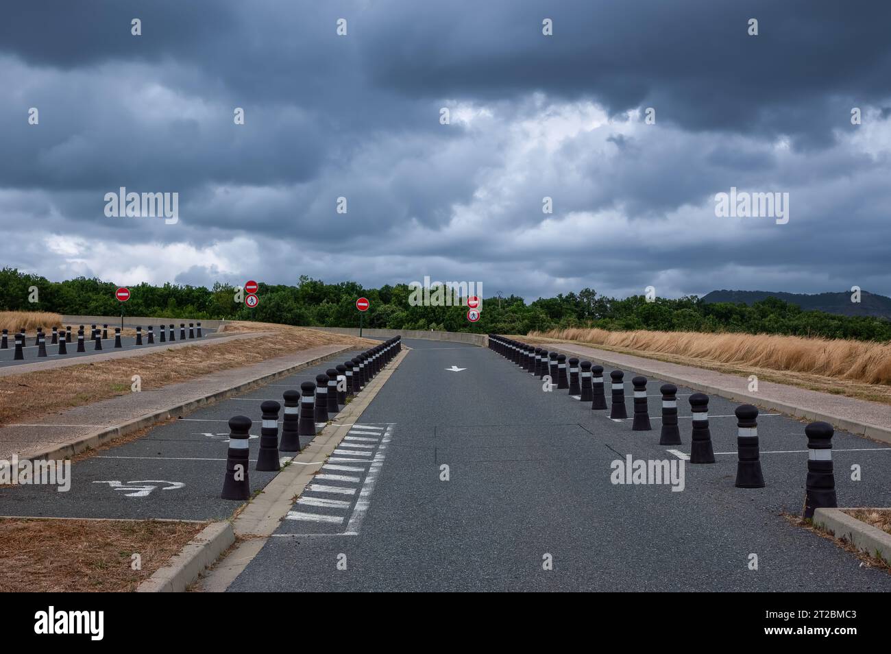 One way road in hi-res stock photography and images - Alamy