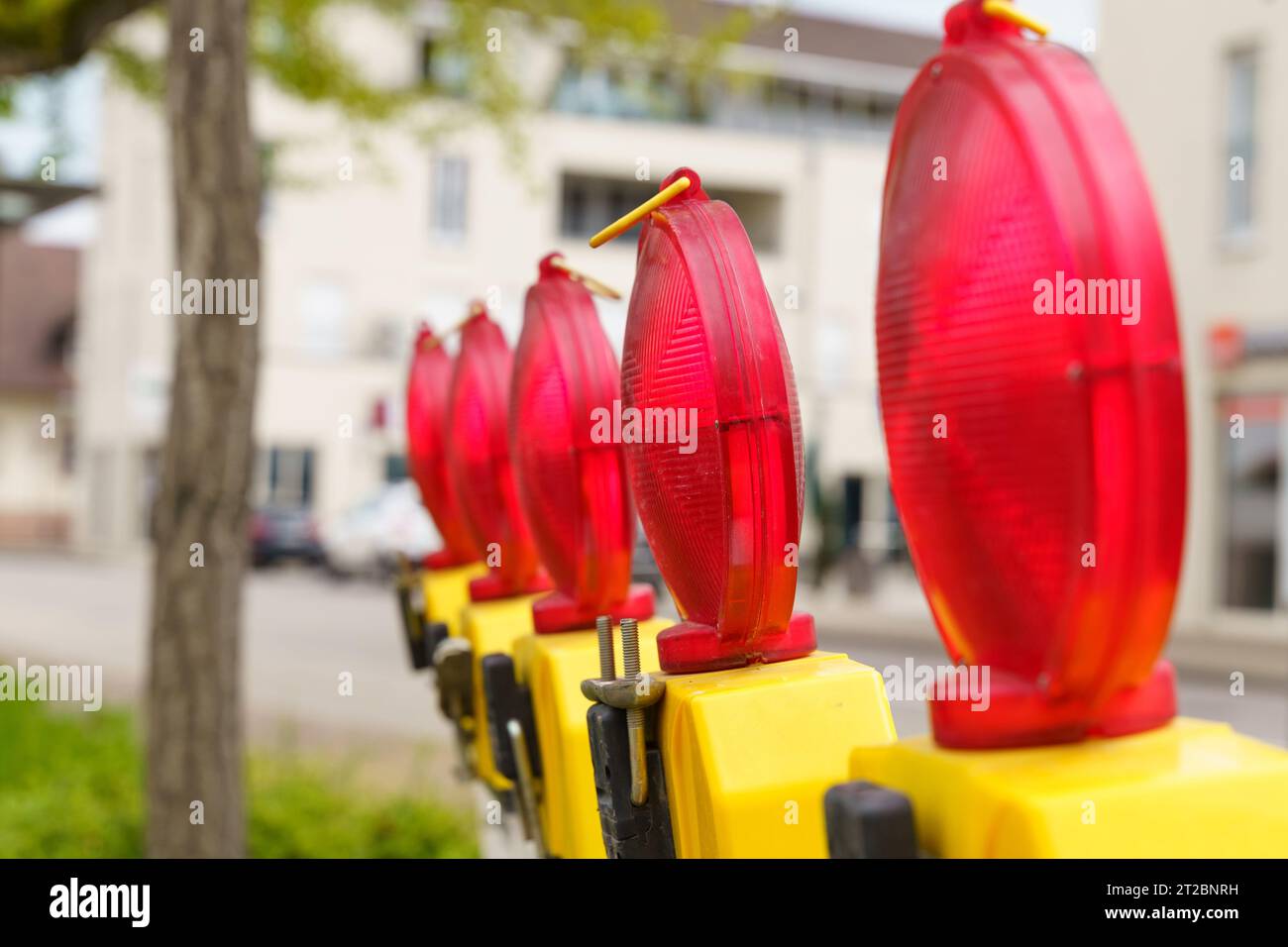 Construction zone lamp hi-res stock photography and images - Alamy