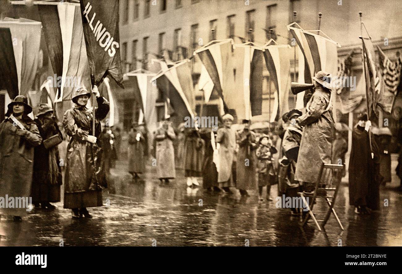 Vintage 1910 suffrage hi-res stock photography and images - Alamy