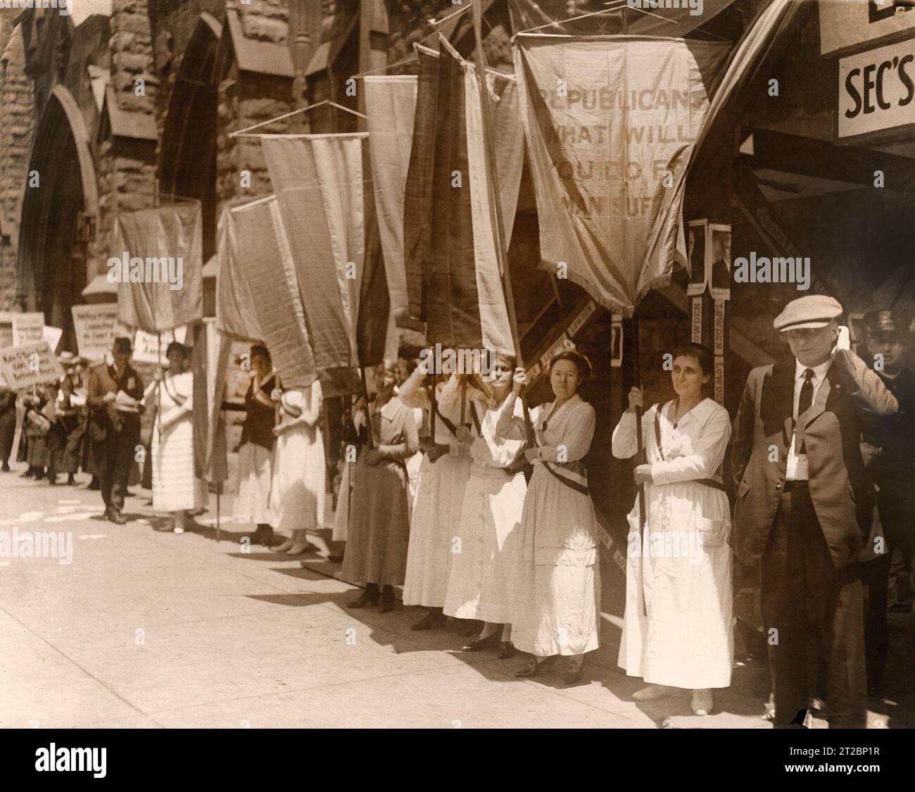 Woman's suffrage hi-res stock photography and images - Alamy