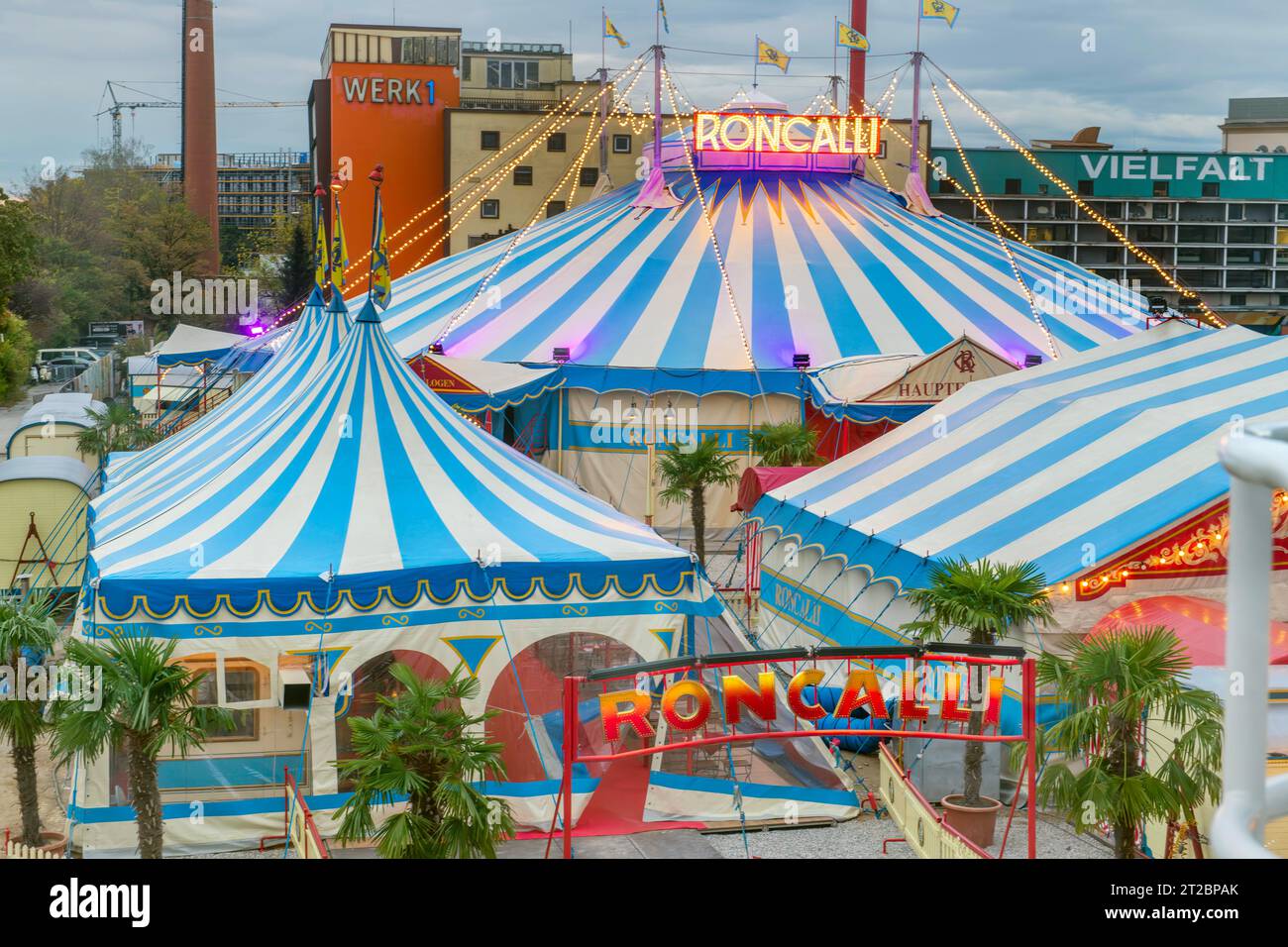 Circus Roncalli gastiert im Werksviertel, München, Oktober 2023 ...