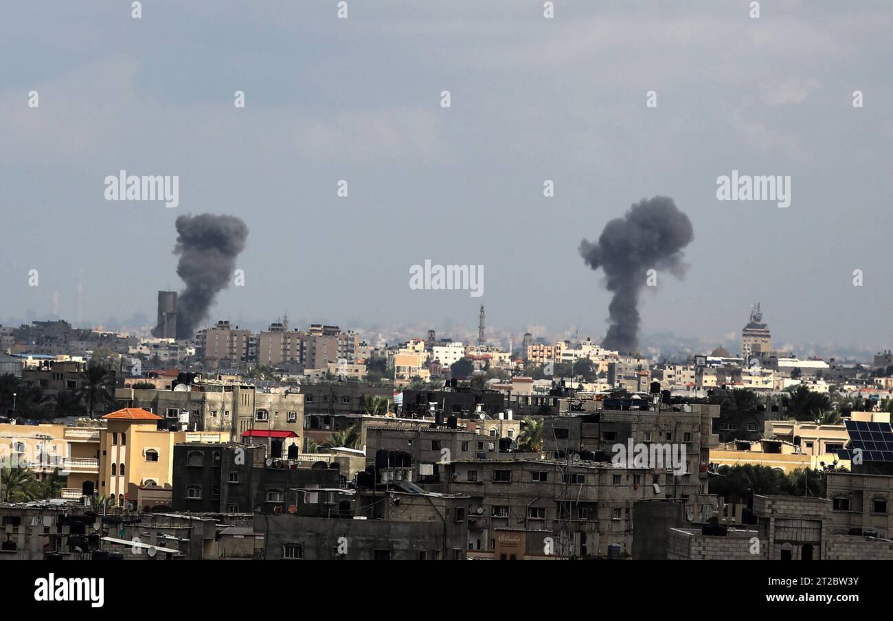 Rafah, Gaza. 18th Oct, 2023. Smoke plumes billow after an explosion ...
